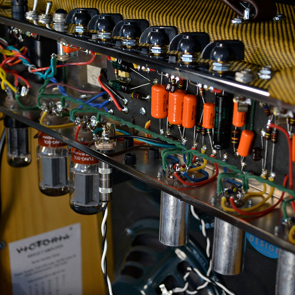 Victoria Amplifier 45410 4x10 Combo, Half Power Switch | Humbucker Music